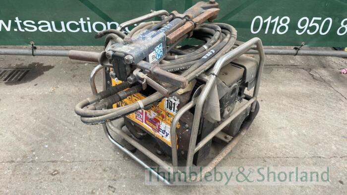 JCB Beaver Pack Hose and Gun