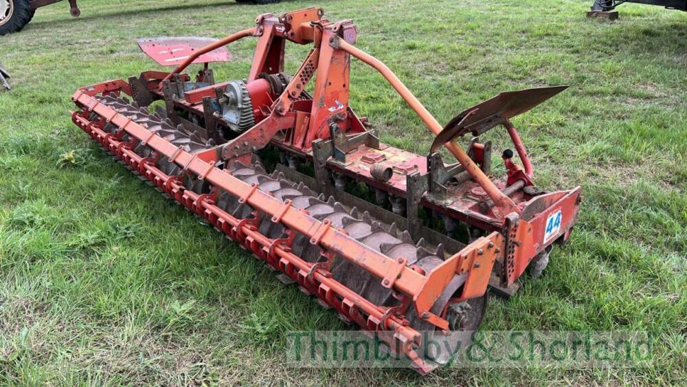 Lely Roterra 44 series power harrow with pakaroll