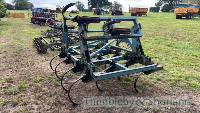 Parmiter spring tine cultivator