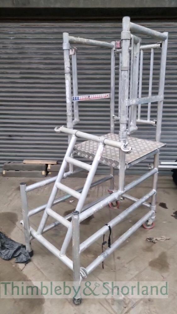 Aluminium podium steps